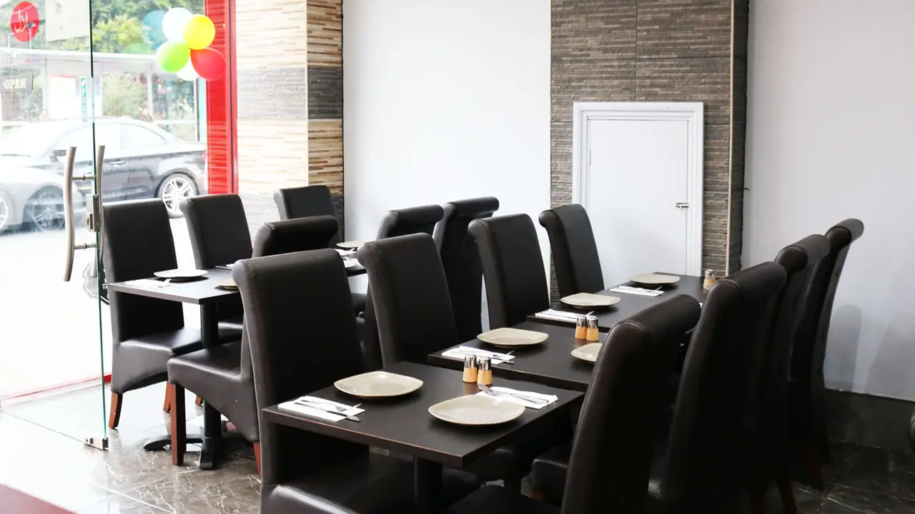 Restaurante Naz Brasserie - London | OpenTable
