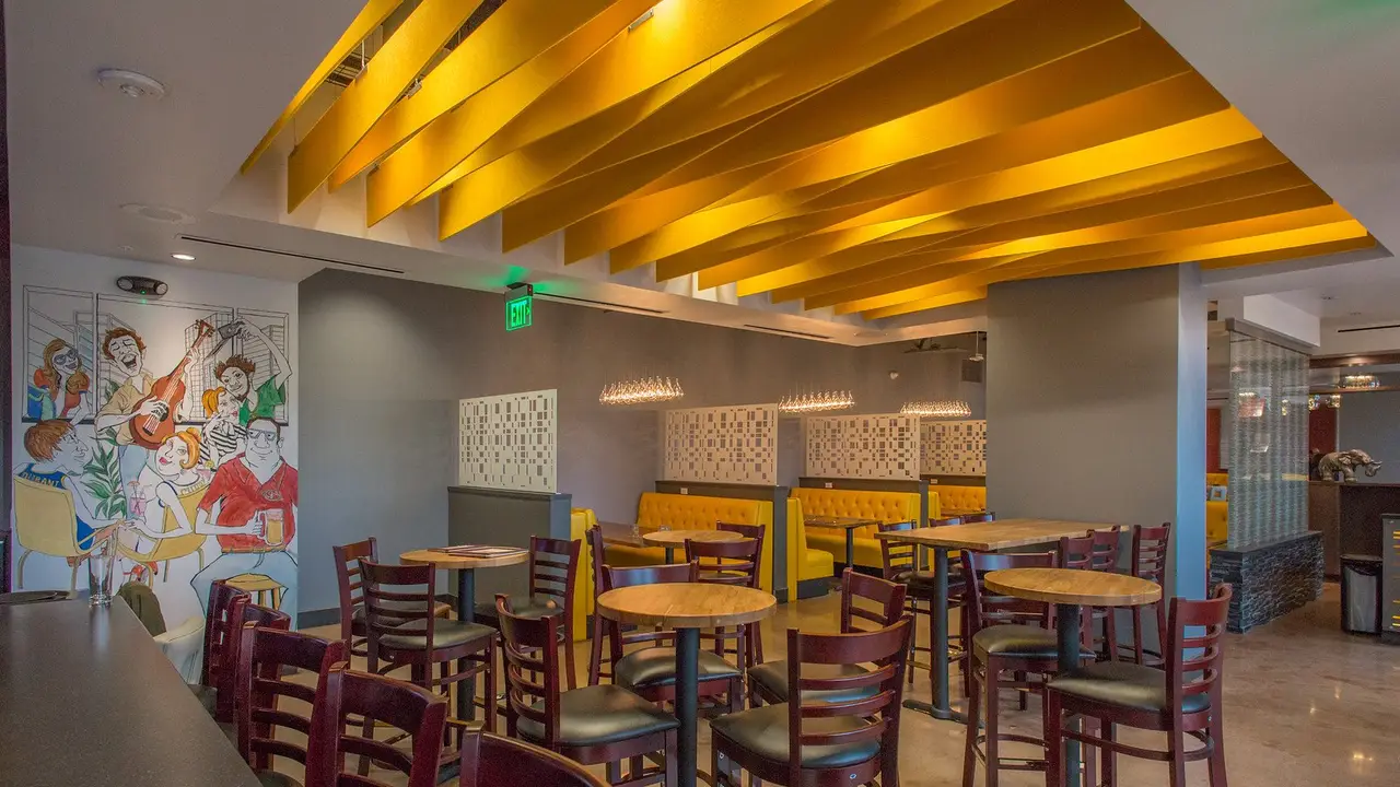 The Yellow Chilli by Sanjeev Kapoor - Santa Clara Restaurant - Santa ...