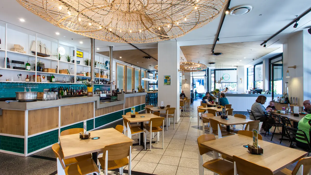 Beach House Bar & Grill Springfield Restaurant - Springfield, AU-QLD ...