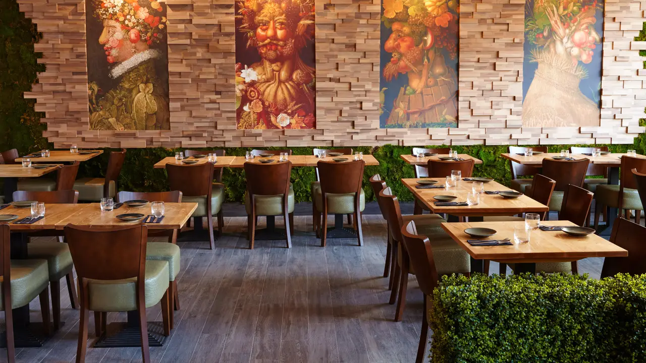 Thai Square Islington Restaurant - London | OpenTable