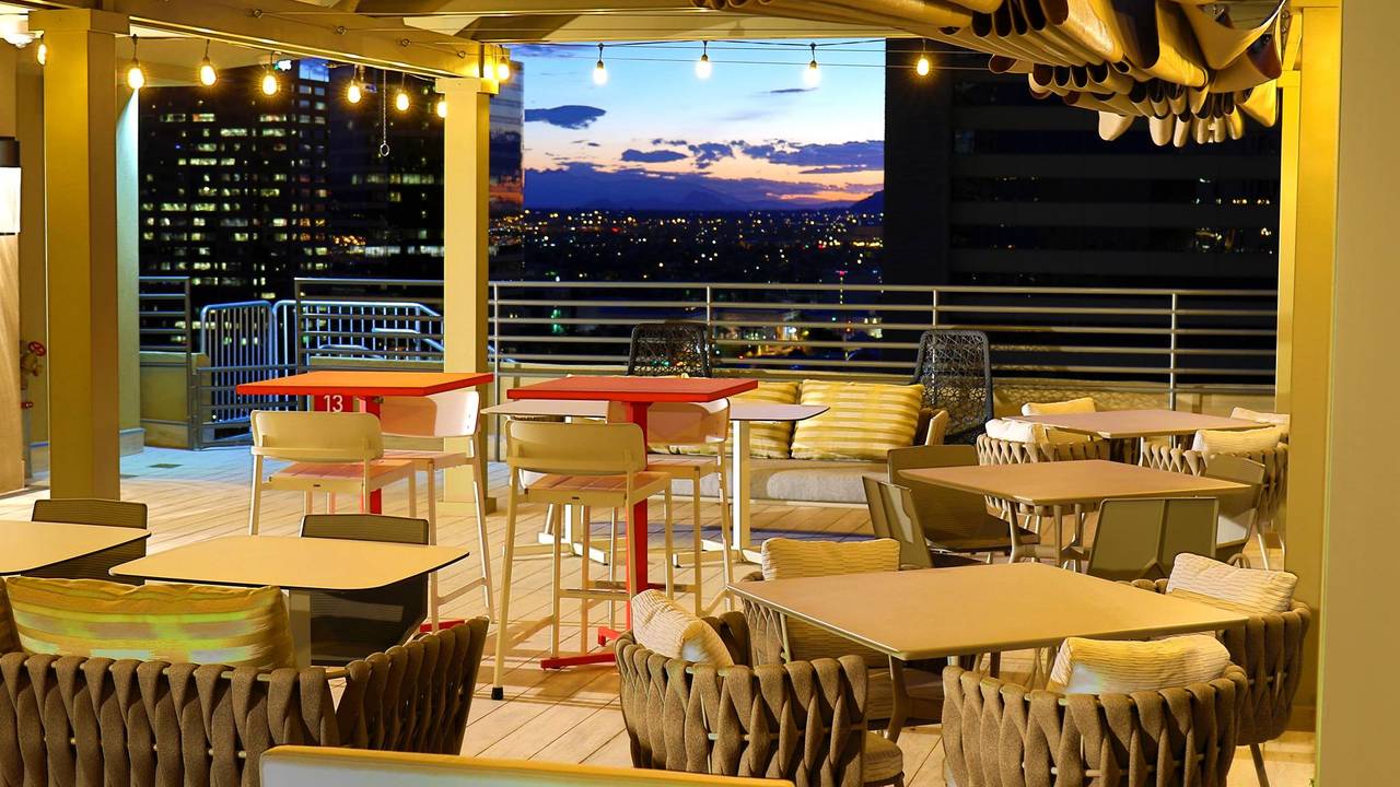 13th Floor Phoenix Bar | Viewfloor.co