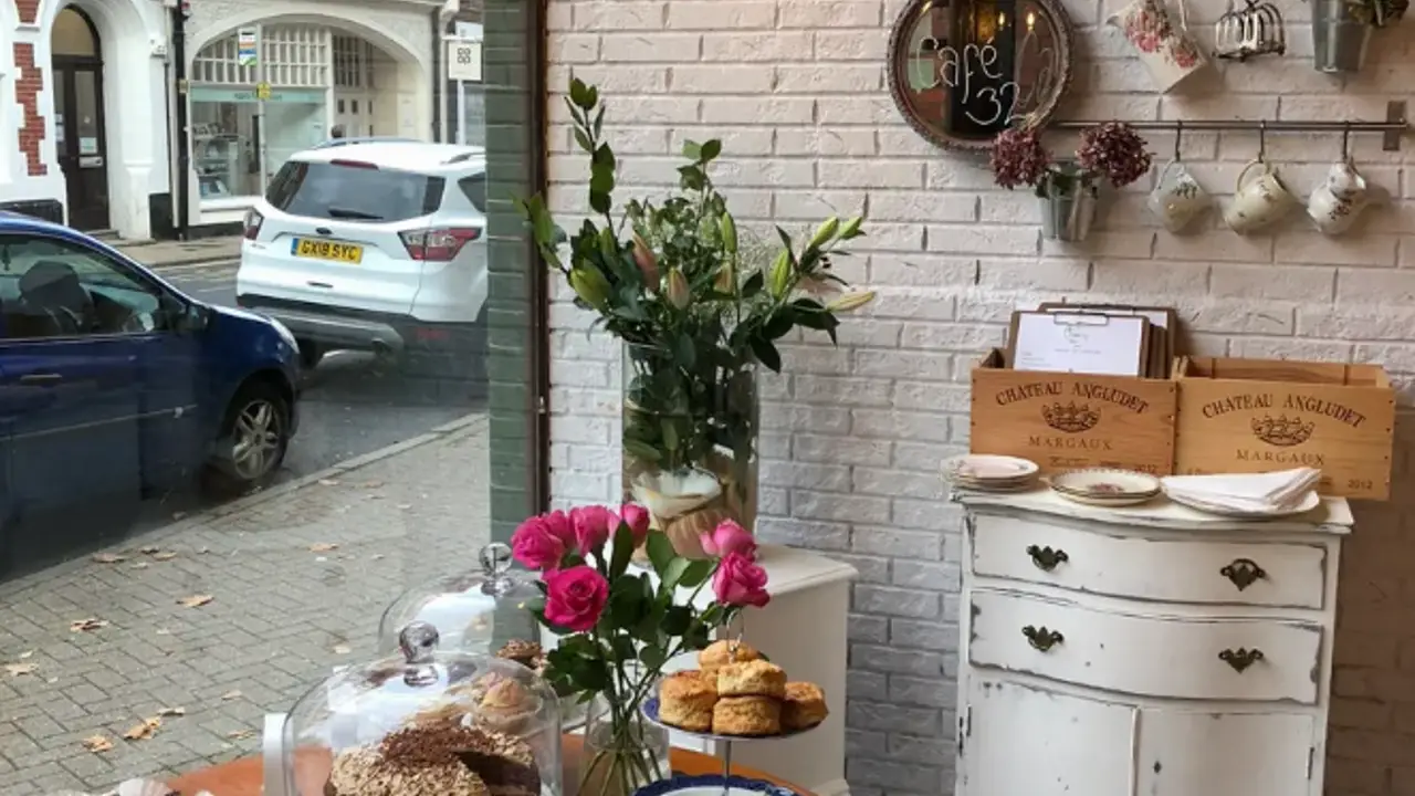 Restaurante Afternoon Tea @ Cafe 32 - Eastbourne, , Eastbourne | OpenTable