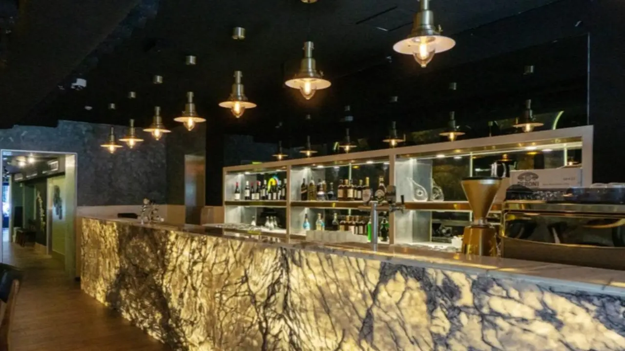 Restaurante Two Doors Bar - Sydney, , NSW | OpenTable