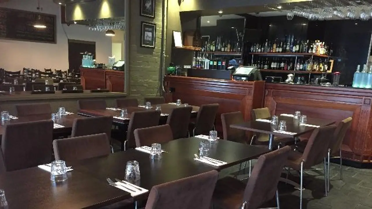 Vons Restaurant and Bar - Melbourne, VIC | OpenTable