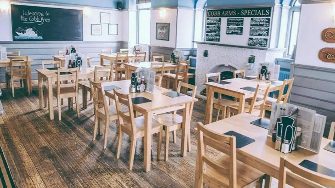 Restaurante The Cobb Arms - Lyme Regis, ENG | OpenTable