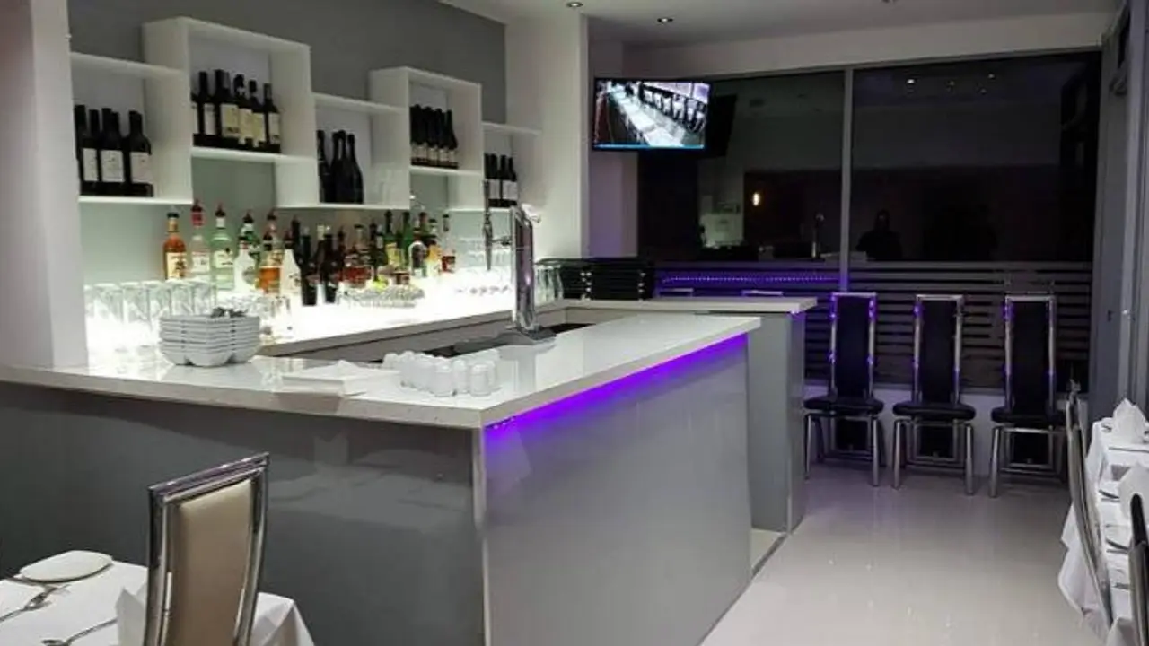 Restaurante St Lawrence Tandoori Restaurant - Ramsgate, ENG | OpenTable