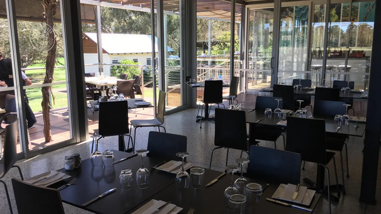 Restaurante Riverbrook Restaurant & Cafe at Upper Reach Winery - Perth ...