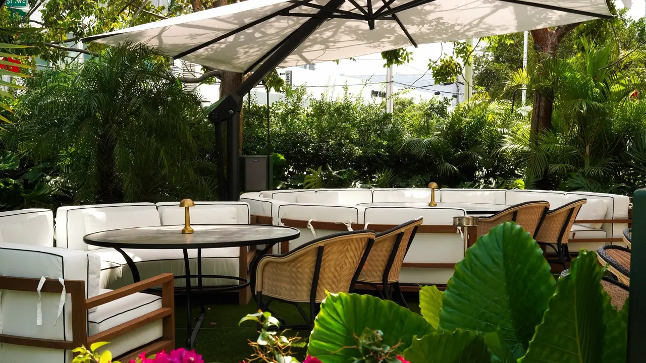 Restaurante Le Basilic Miami - Miami Beach, , FL | OpenTable