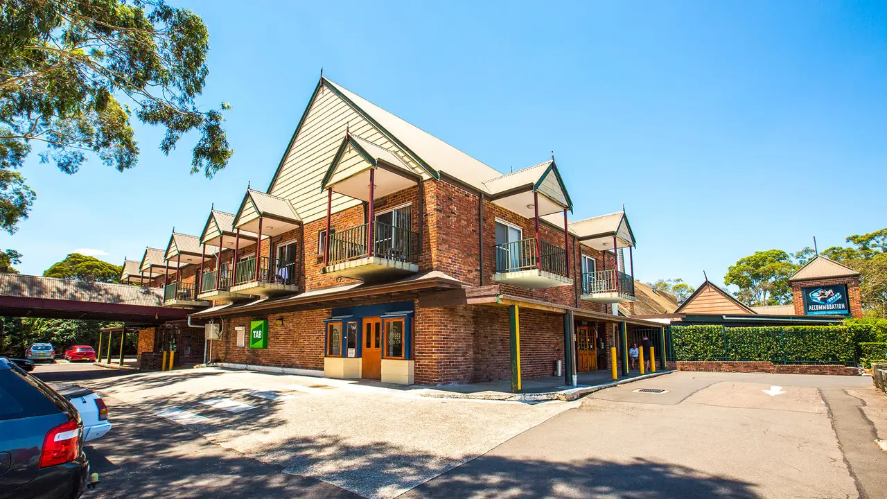 Blue Cattle Dog Hotel Restaurant - St Clair, AU-NSW | OpenTable