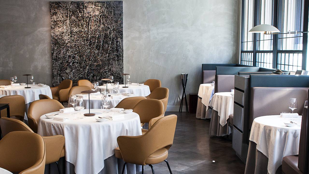 The square restaurant store