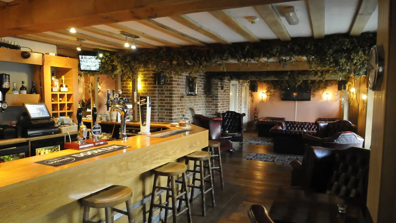 Restaurante The Royal Oak Hotel - Cranbrook, , Kent | OpenTable