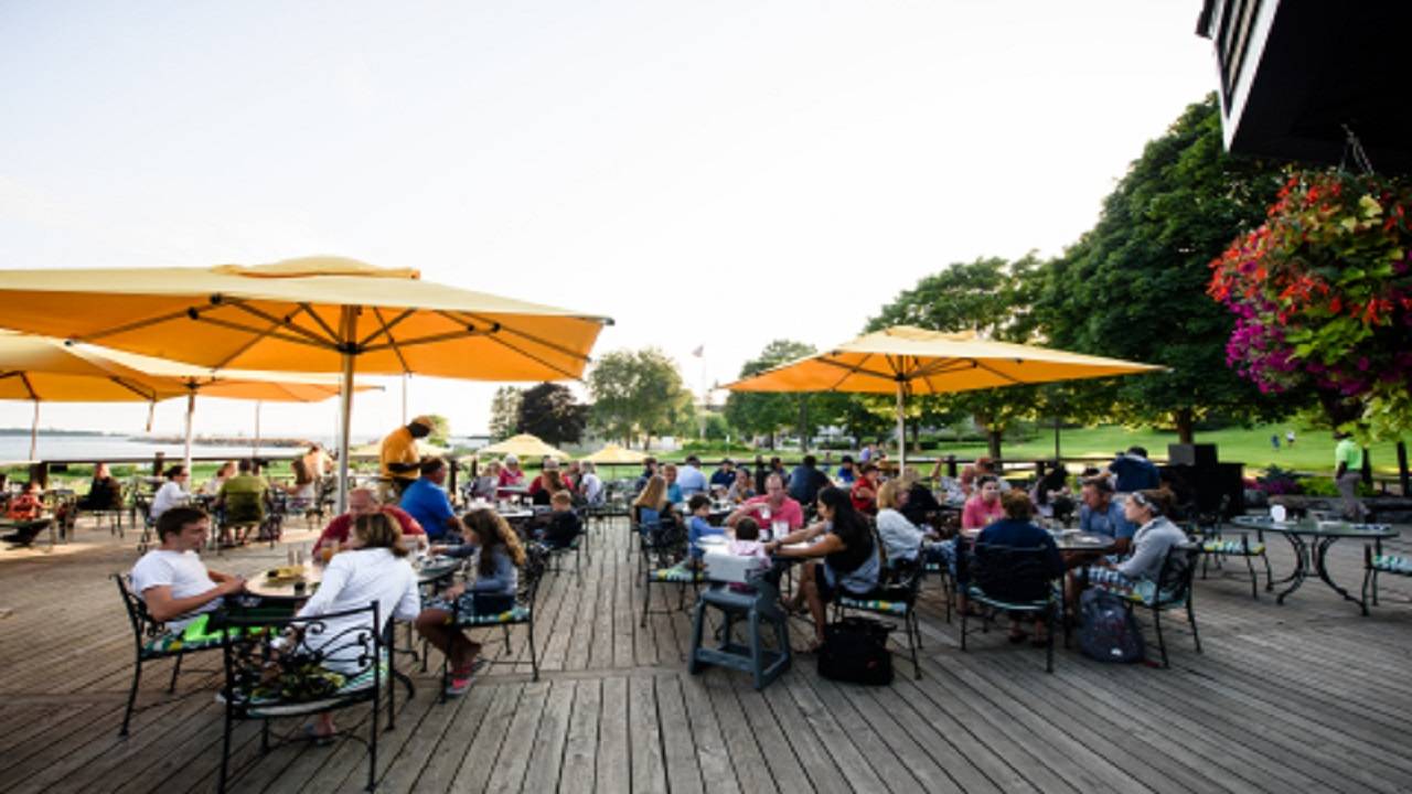 Bistro on the greens store