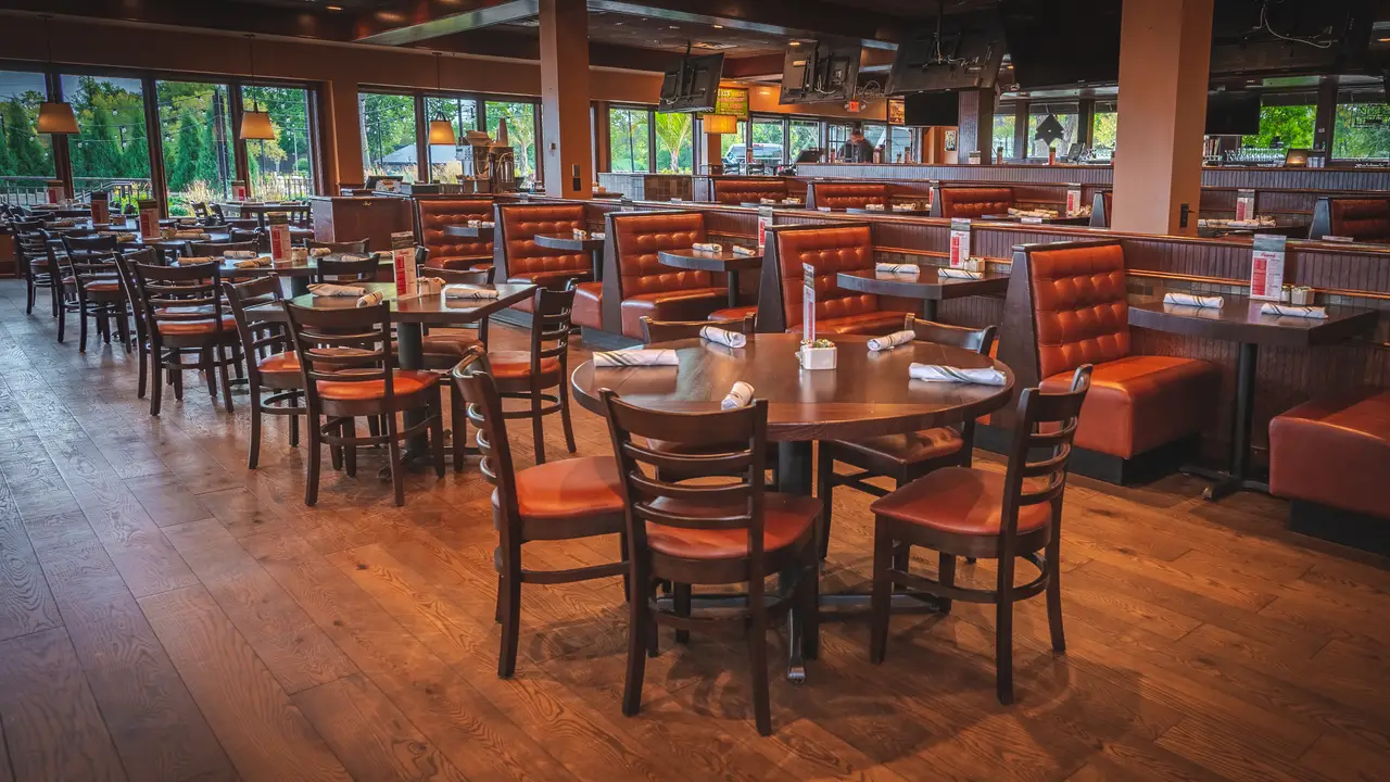 Maynards - Excelsior Restaurant - Excelsior, MN | OpenTable