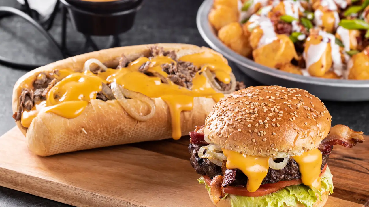 The Greene Turtle Sports Bar & Grille - BWI Airport Restaurant - Glen ...