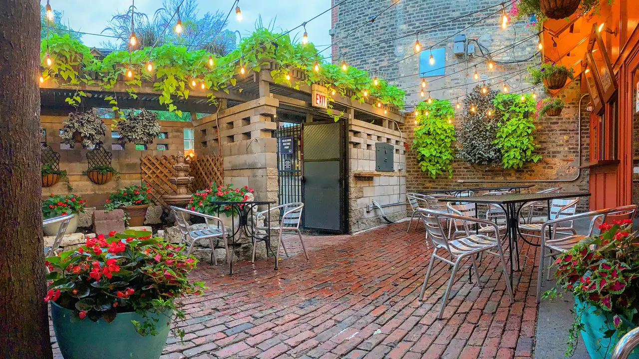 Roscoe's Tavern Restaurant - Chicago, IL | OpenTable