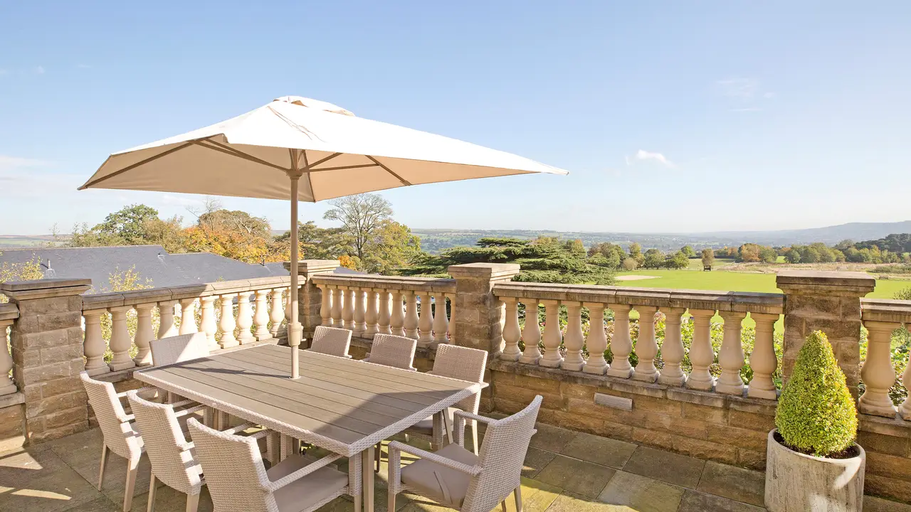 Restaurant The Clevedon at Ben Rhydding - Ilkley, , West Yorkshire ...