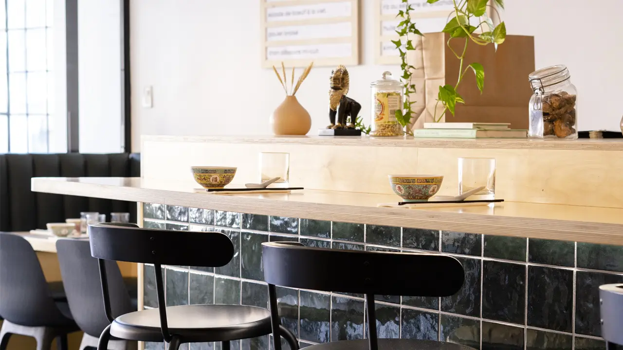 Mui Mui Restaurant - Montréal, QC | OpenTable