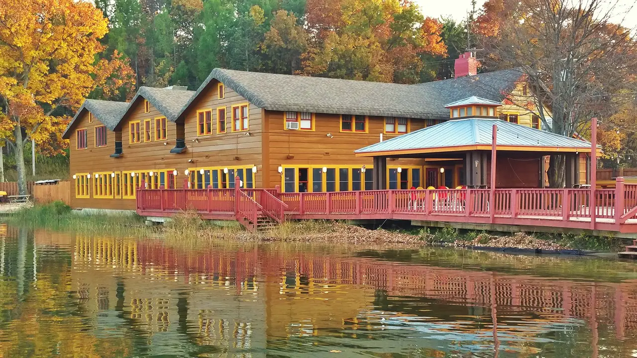 Restaurante Bostwick Lake Inn - Rockford, , MI | OpenTable Restaurante Bostwick Lake Inn - Rockford, , MI | OpenTable