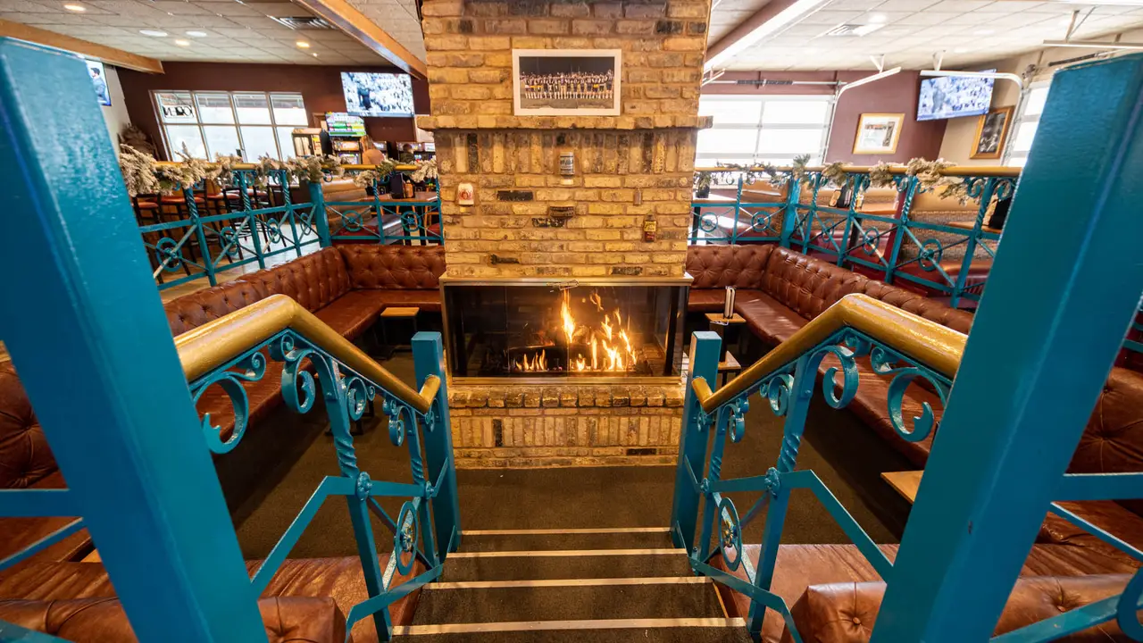 Ella's Public House Restaurant - Delafield, WI | OpenTable