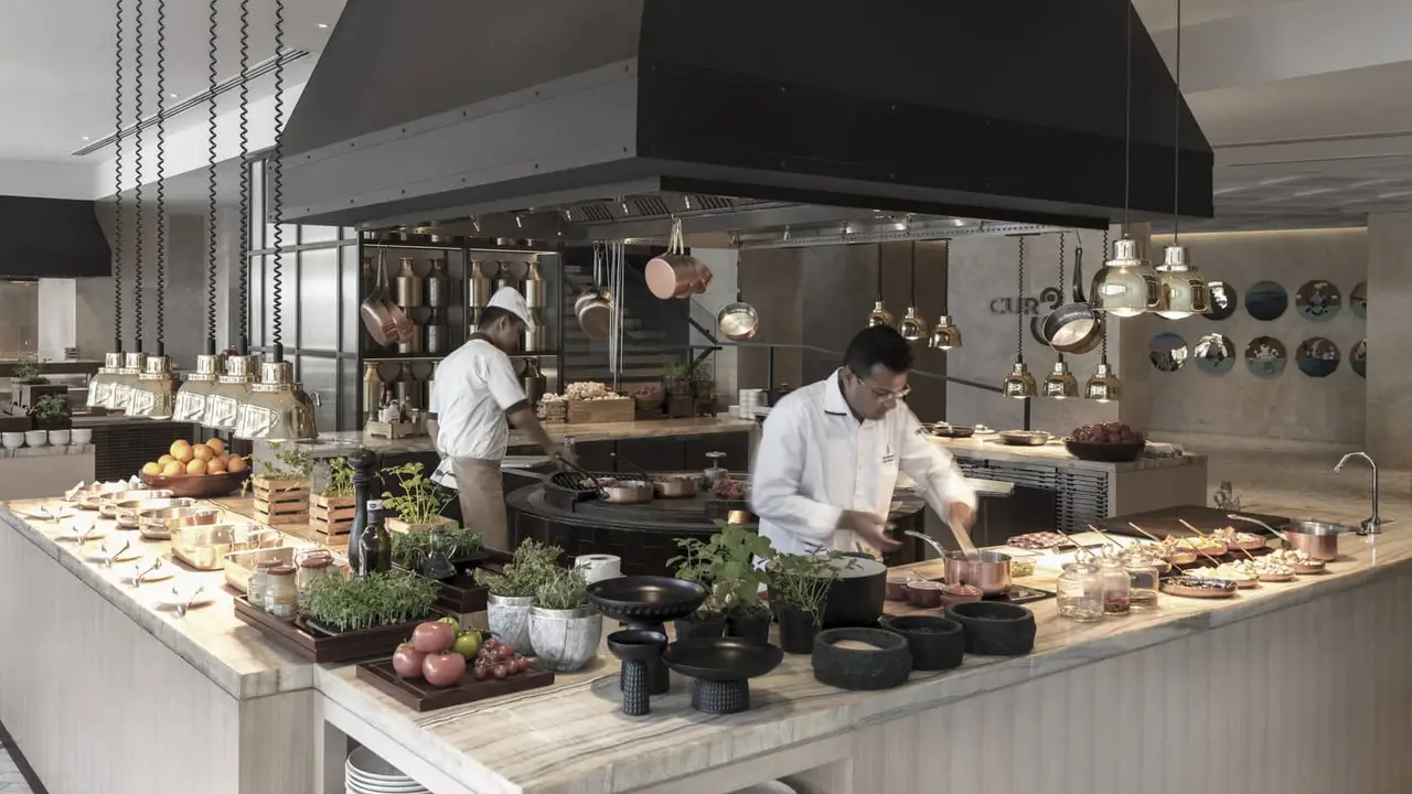 Restaurant CUR8 - Four Seasons Hotel Bengaluru - BENGALURU, KARNATAKA ...