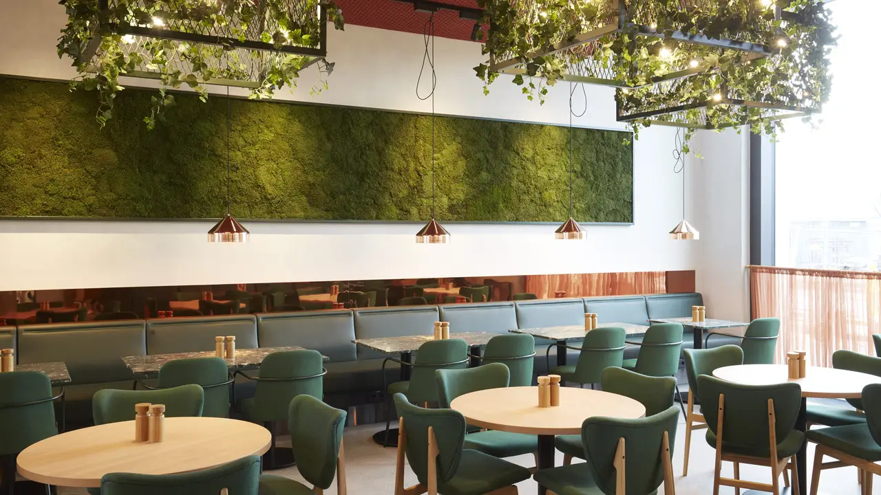 Scandic Hotel Frankfurt Hafenpark Restaurant - Frankfurt am Main, HE ...