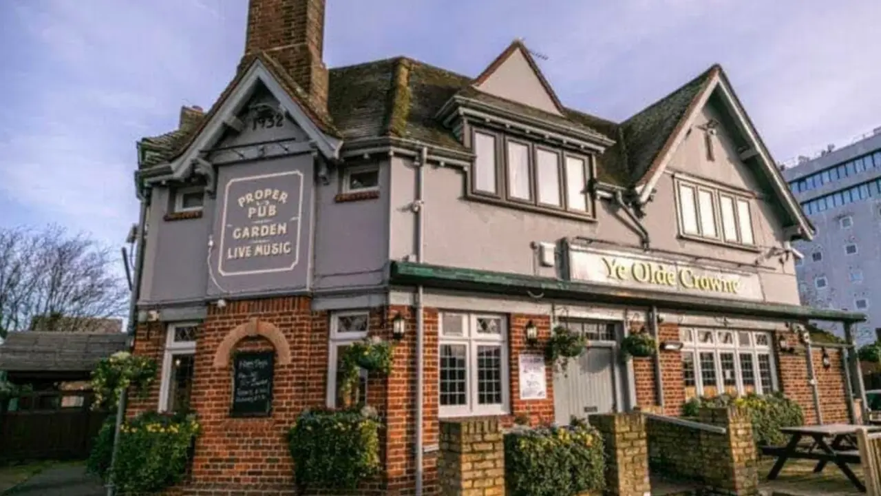 Ye Olde Crowne Pub Restaurant - Hayes, Greater London | OpenTable