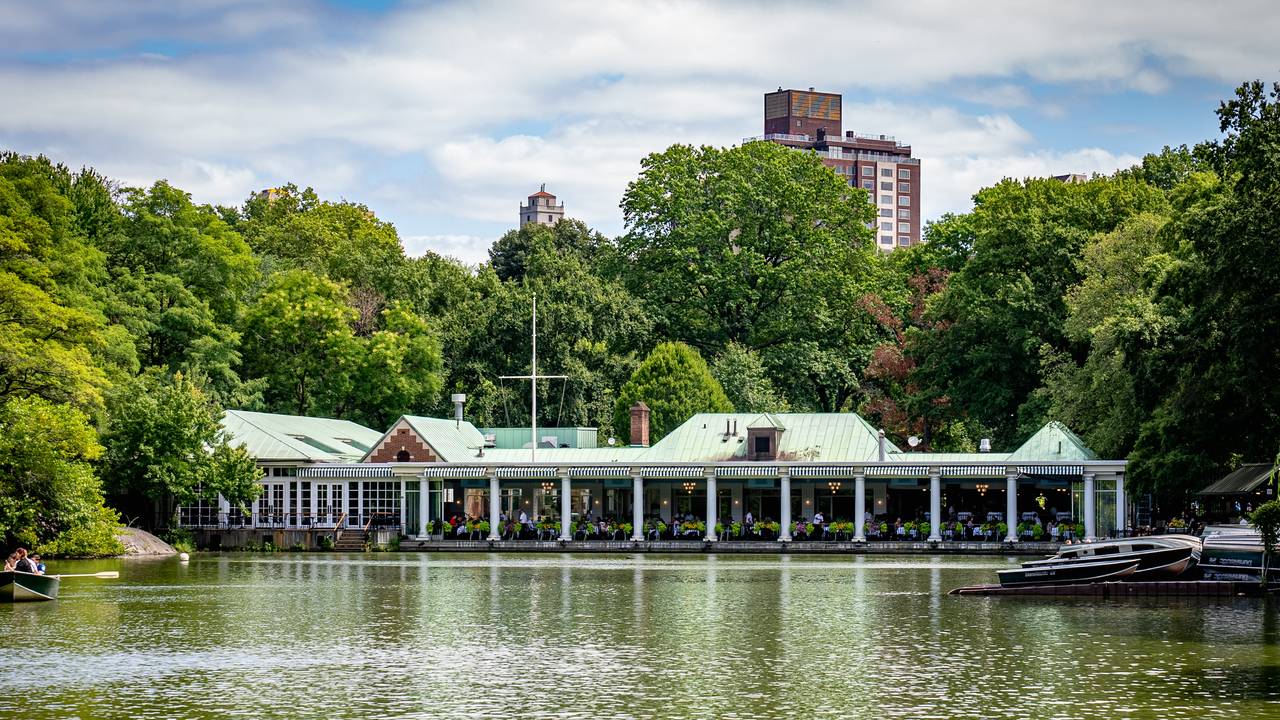 Boathouse Restaurant Hamptons Vibe At The New Boathouse Restaurant And