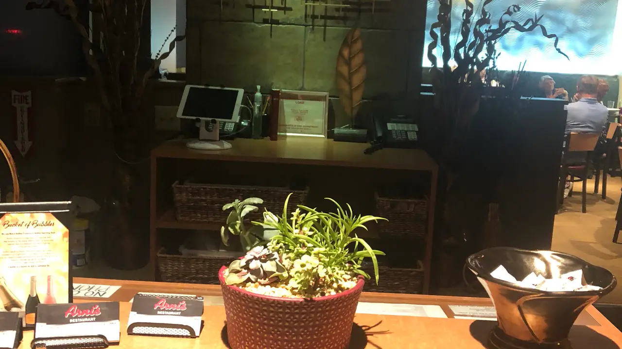 Arni's Restaurant River Ridge Restaurant - Indianapolis, IN | Book on ...