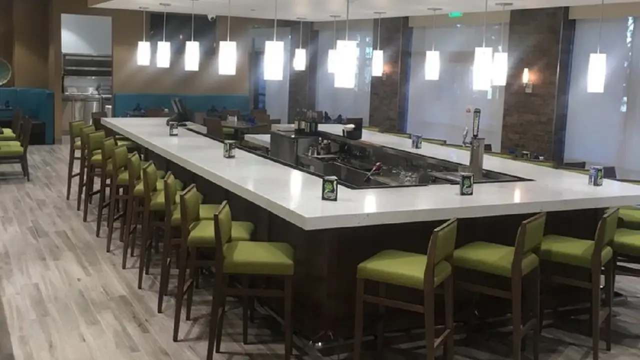 DB's Grill & Bar, Holiday Inn - Diamond Bar Restaurant - Diamond Bar ...