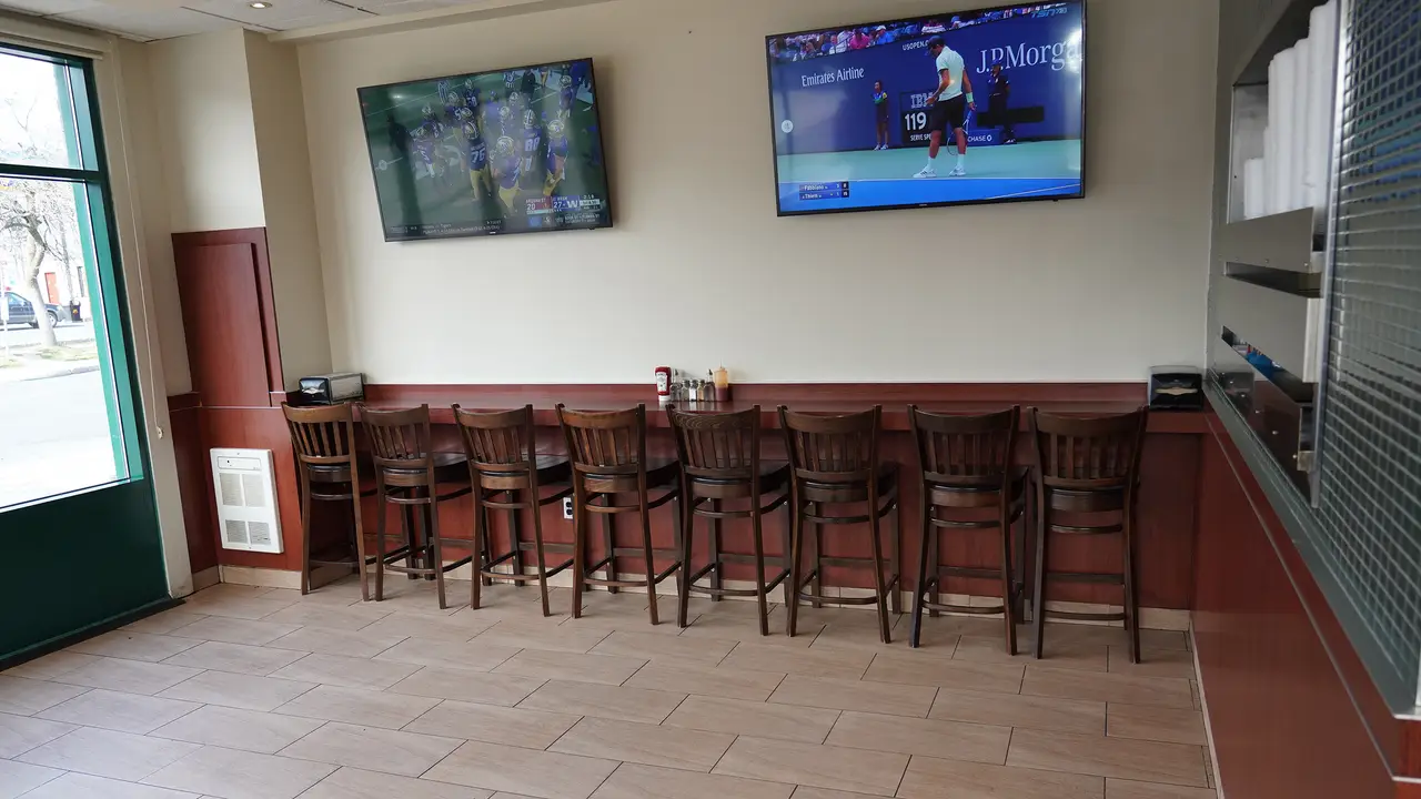 Marathon Souvlaki - Notre Dame Restaurant - Laval, QC | OpenTable