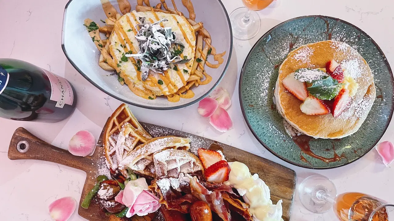 Restaurante Breakfast & Bubbles - San Diego, , CA | OpenTable