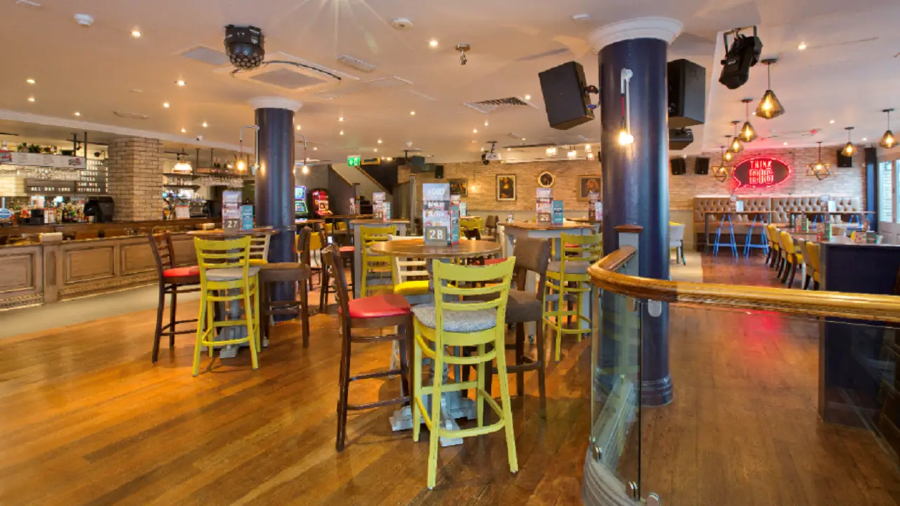 Yates High Wycombe Restaurant - High Wycombe, Buckinghamshire | OpenTable
