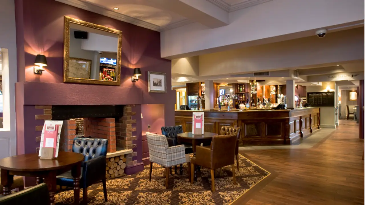 The Harrow Cheam Restaurant - Cheam, London | OpenTable