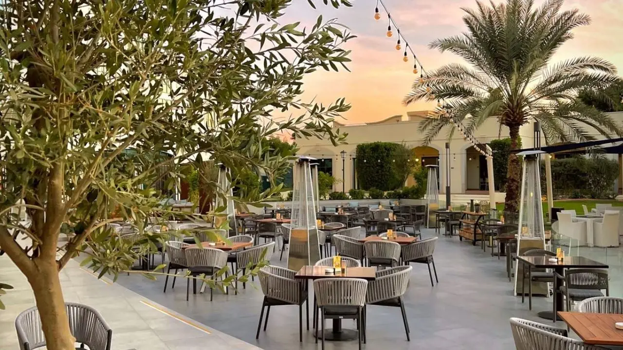 Restaurante Min Zaman Lebanese Restaurant - Al Ain Rotana - Al Ain, Al ...