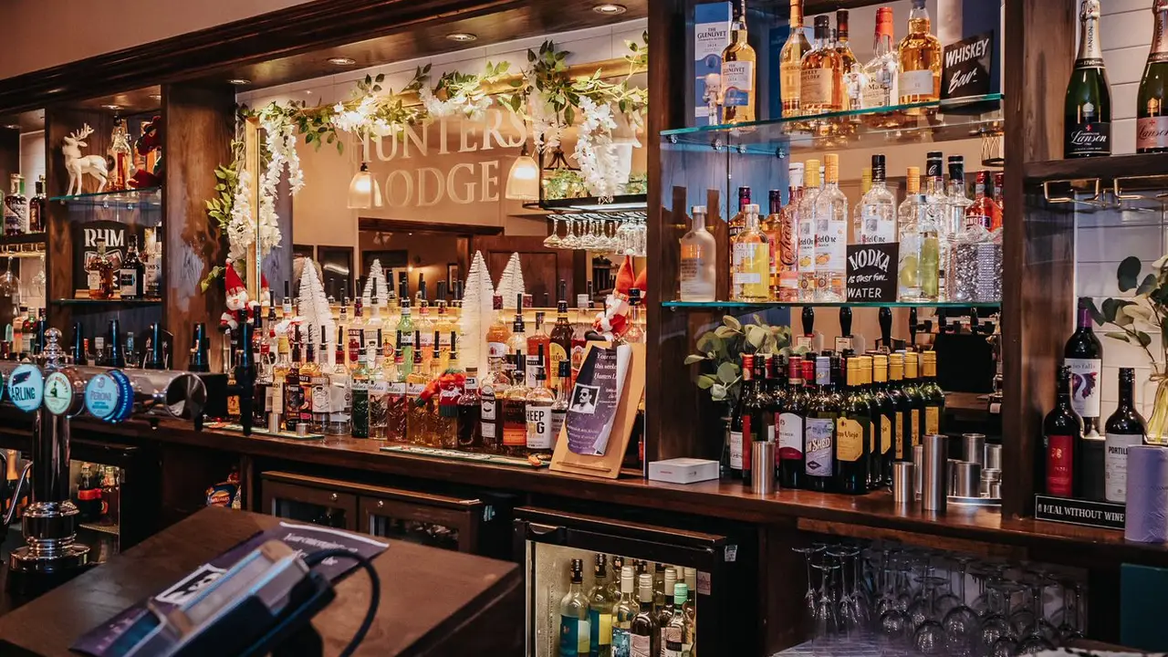 Restaurante Hunters Lodge Bridgend - Bridgend, , Wales | OpenTable