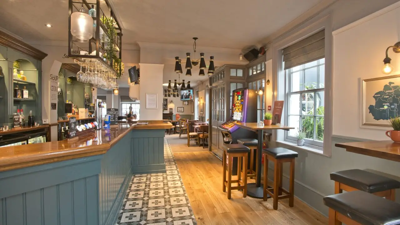 Kings Head Horley Restaurant - Horley, Surrey | OpenTable