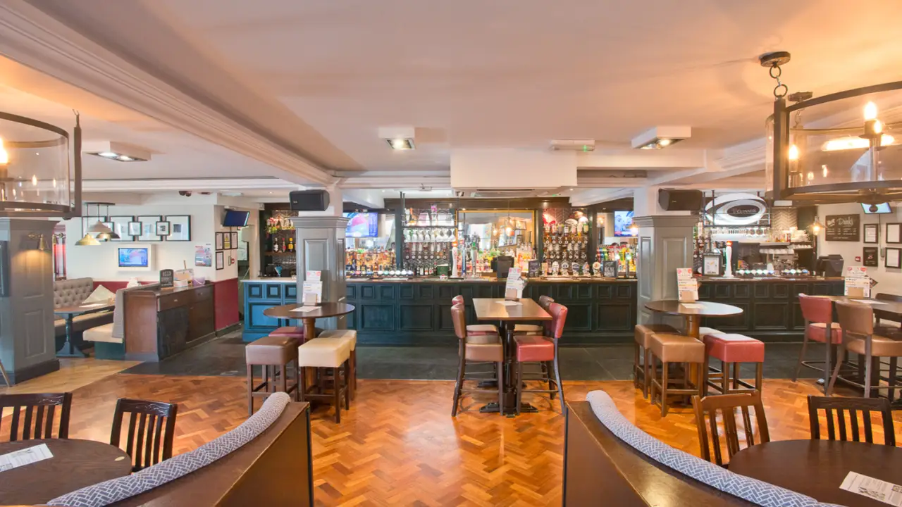 Draper Arms Stevenage Restaurant - Stevenage, Hertfordshire | OpenTable