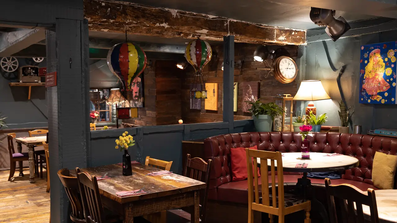 The Old Auctioneer Restaurant - Banbury, , Oxfordshire | OpenTable