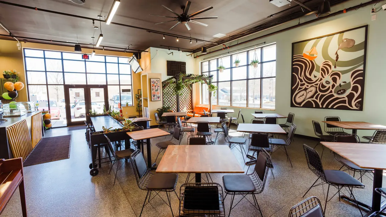 Common Grounds Cafe Lounge - Top Rated Restaurant in Jefferson Valley ...