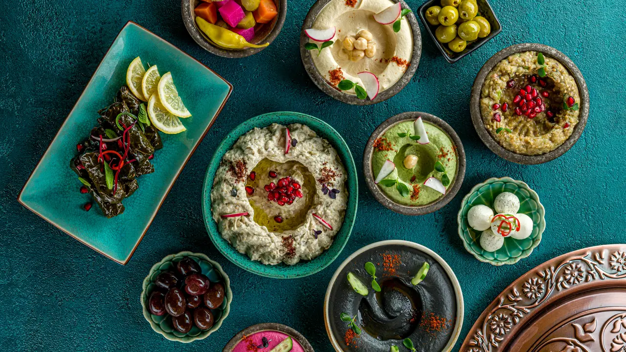Restaurante Arjwan at Sheraton Sharjah Beach Resort & Spa - Al Muntazah ...