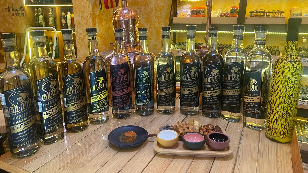 Restaurante Mezcal Tasting Room by Gül-Roo - Oaxaca de Juárez, , OAX ...