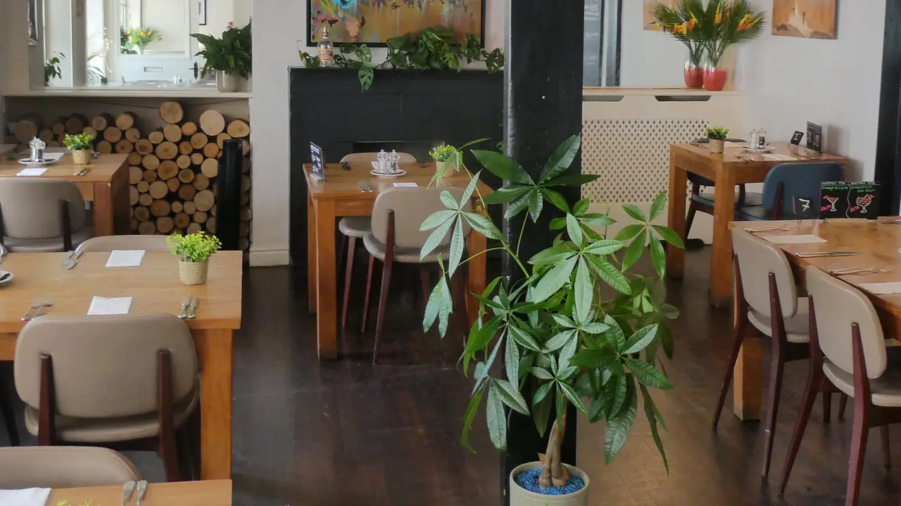 Restaurante Mullins Brasserie - Margate, Kent | OpenTable