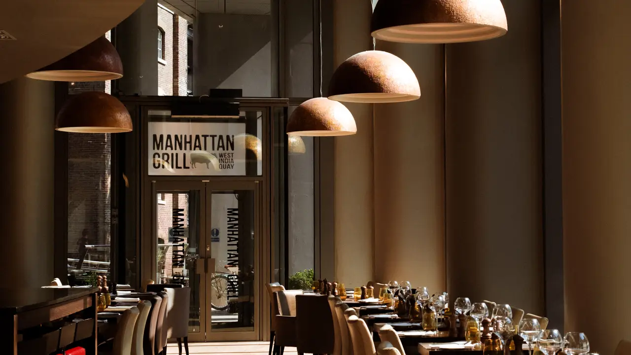 Manhattan Grill at the London Marriott Hotel Canary Wharf Restaurant ...