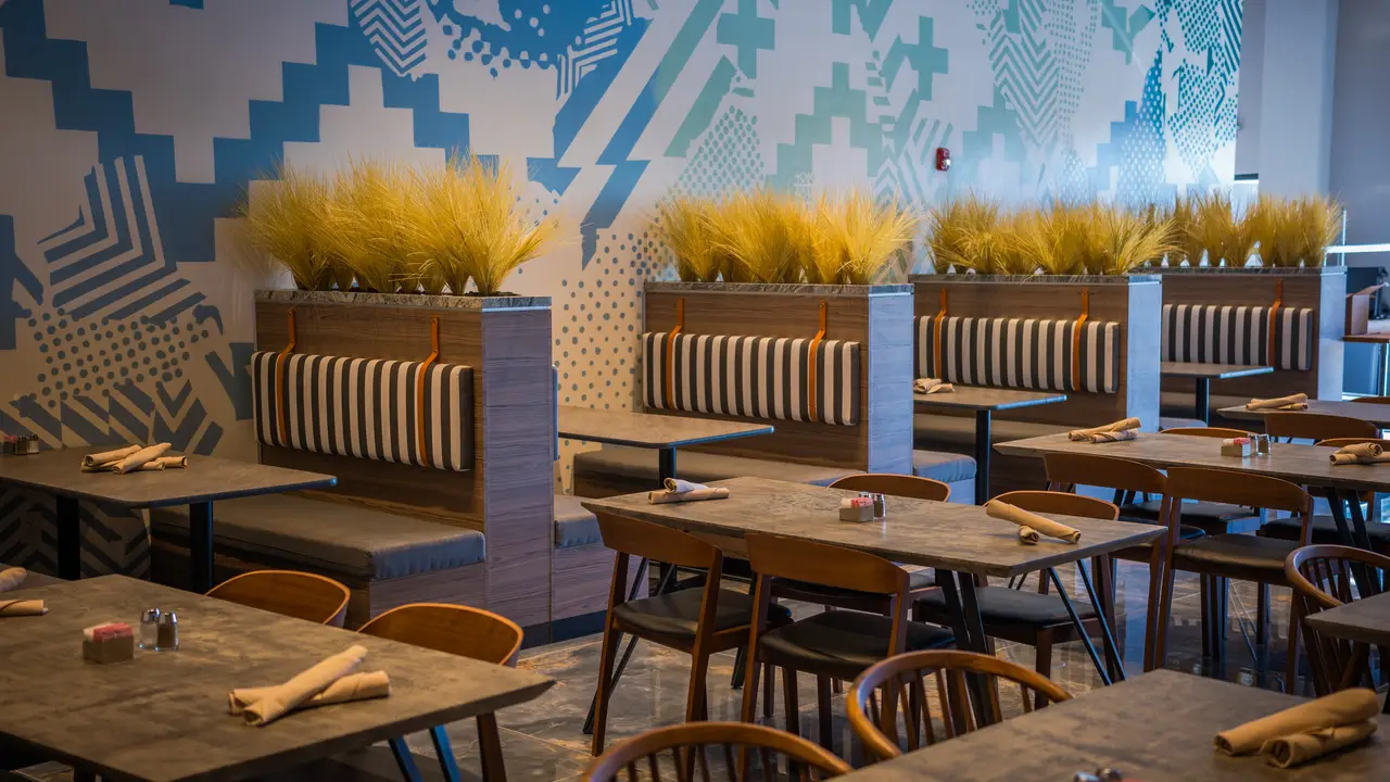 The Elmont Resort - Evaga Desert Kitchen Restaurant - El Paso, , TX ...