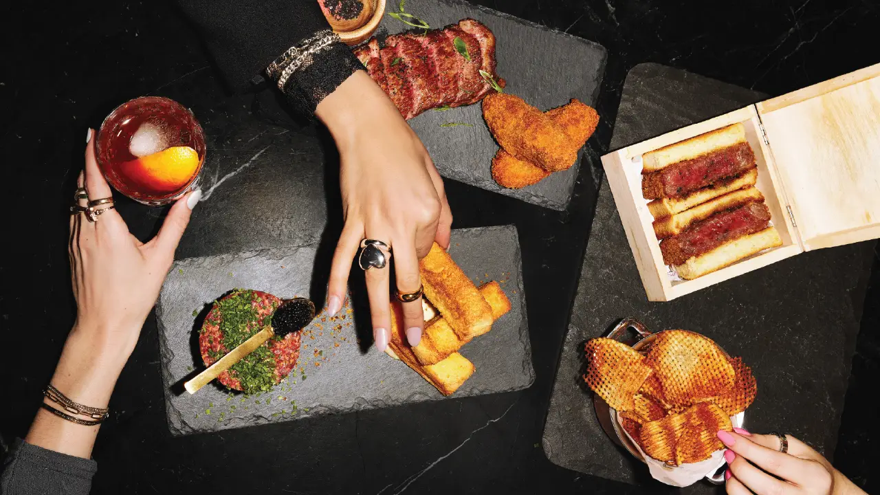 Deville Dinerbar Restaurant - Montréal, QC | OpenTable