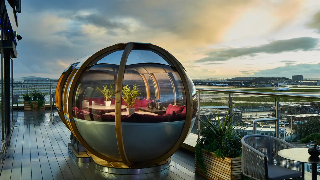 PK Indian Restaurant at Courtyard London Heathrow - Hayes, Greater ...