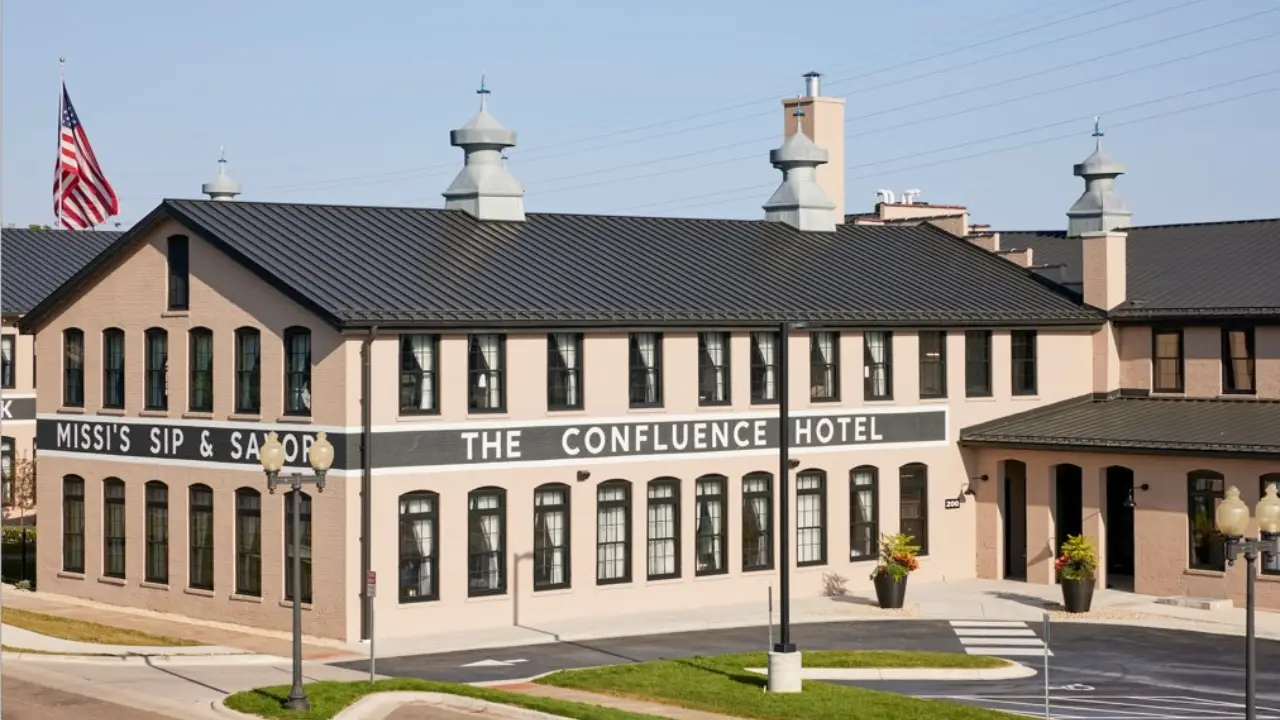 Missi's Sip & Savor at The Confluence Hotel Restaurant - Hastings, MN ...