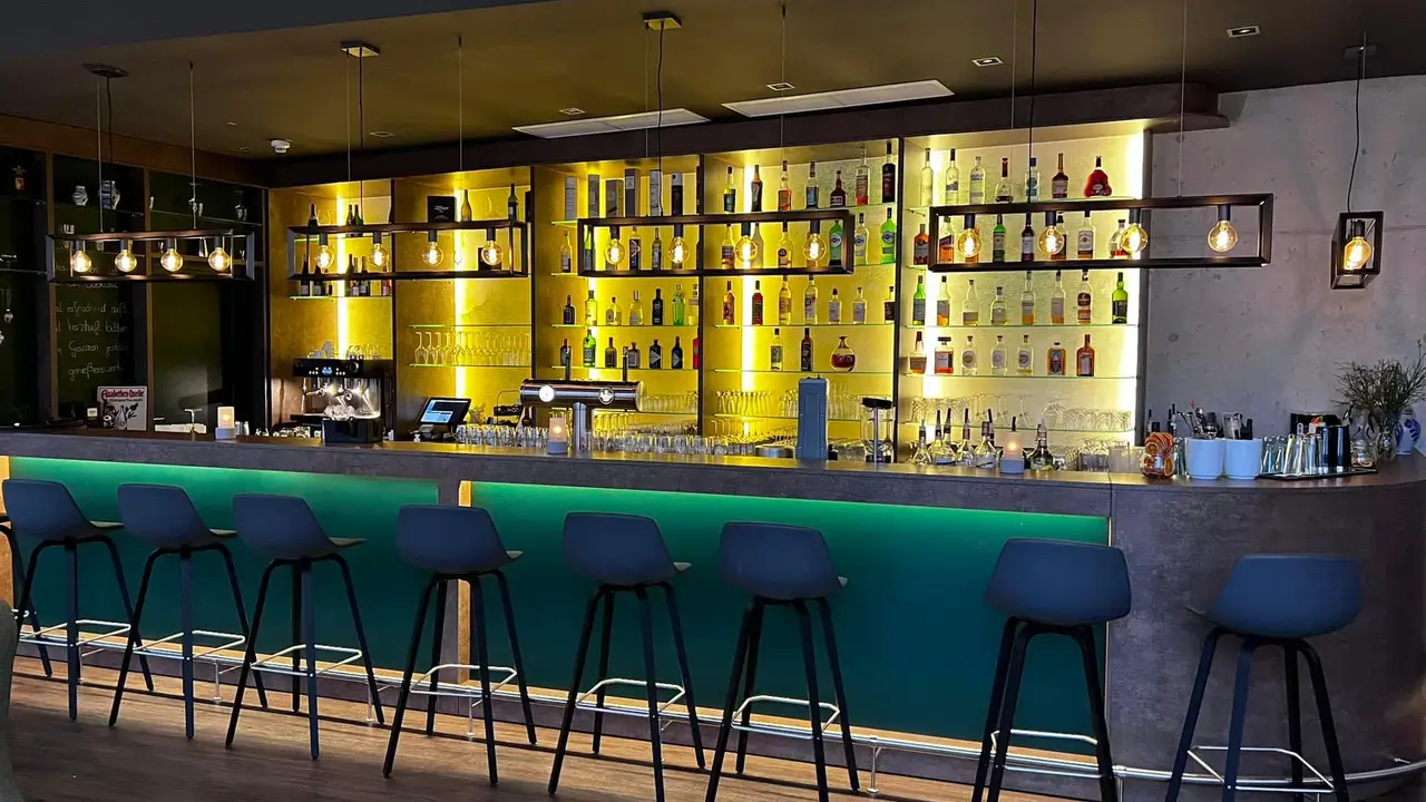 Chloe Bar & Lounge - Dorint Parkhotel Frankfurt/Bad Vilbel Restaurant ...