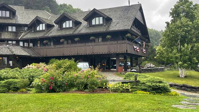 Trapp Family Lodge Logo