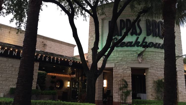 Pappas Bros. Steakhouse | Dallas, Wisconsin, United States - Venue Report
